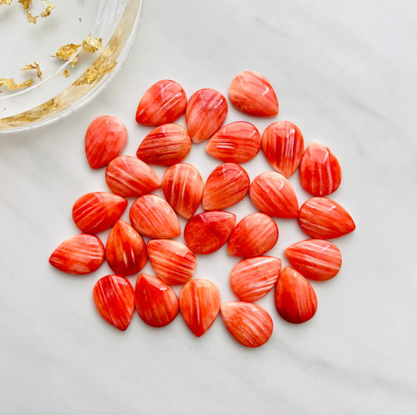 Authentic Calibrated Spiny Oyster Cabochons – Turquoise Moose